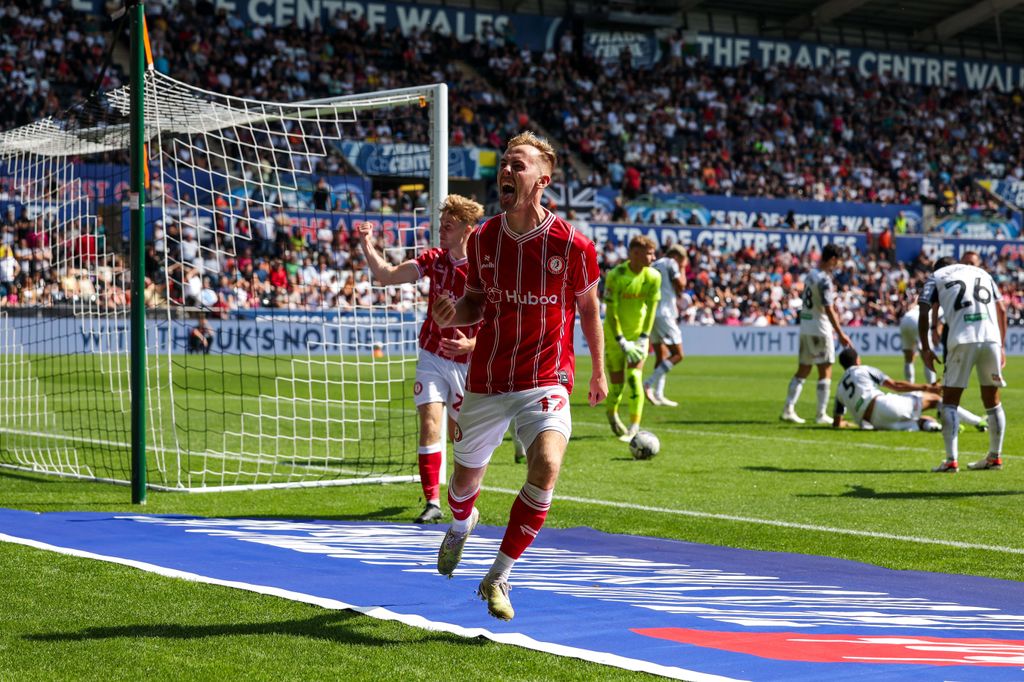 Pitchside view of Swansea win - Bristol City FC