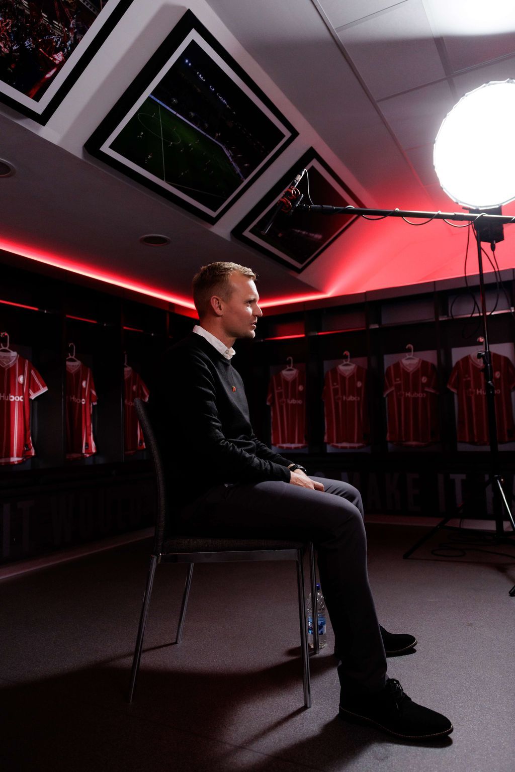 Gallery: Liam Manning is a Robin - Bristol City FC