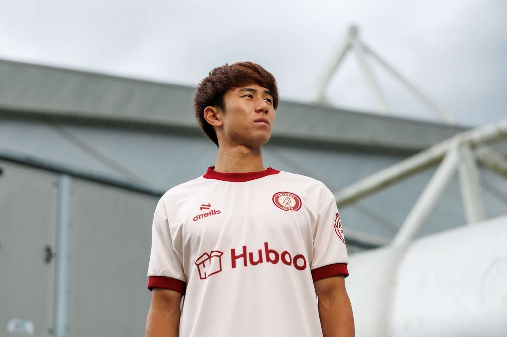 Gallery: Yu Hirakawa is a Robin - Bristol City FC