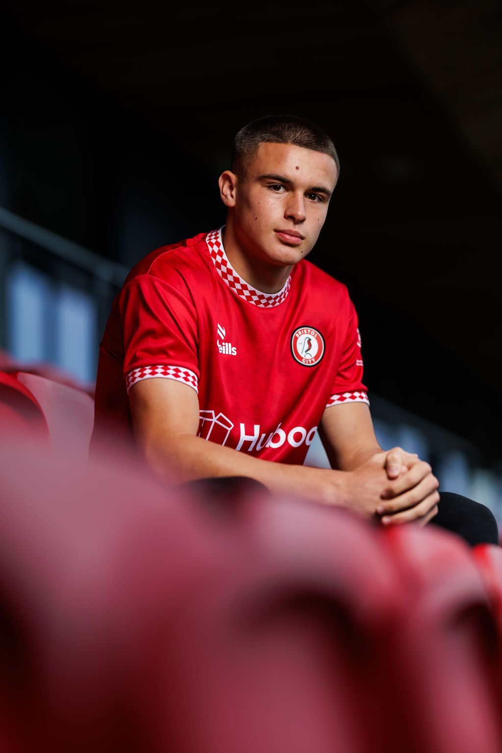 Skinner signs first pro deal - Bristol City FC