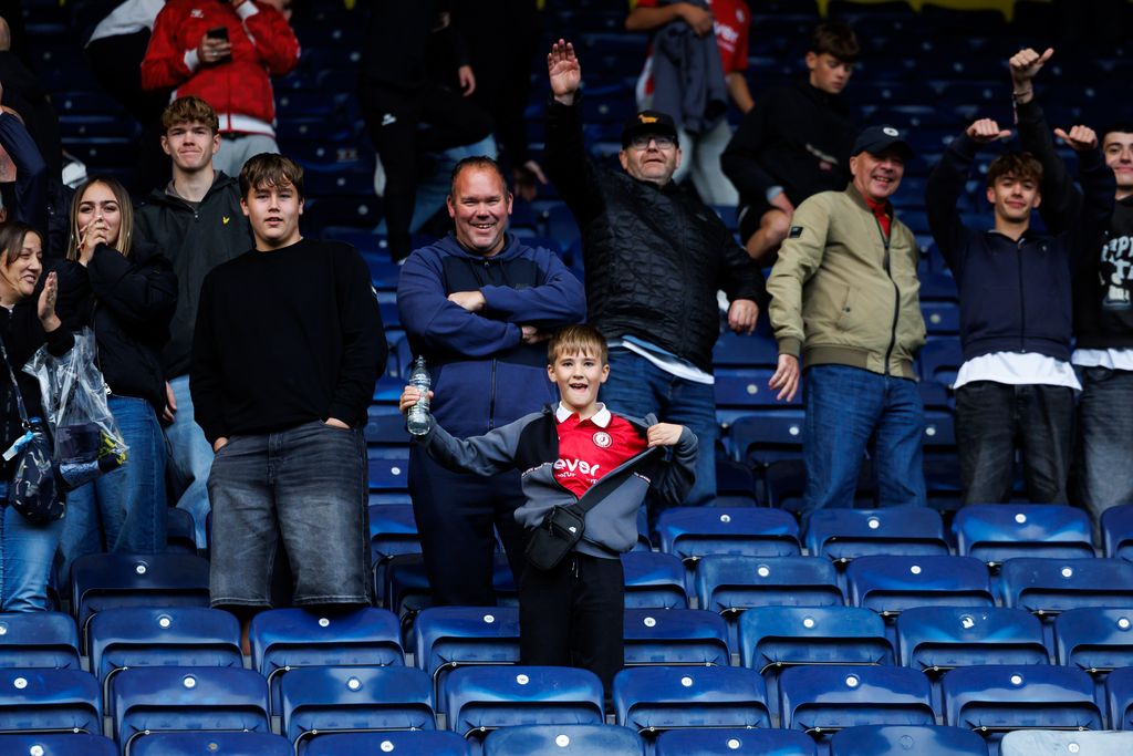 Fan Gallery: City at Deepdale - Bristol City FC