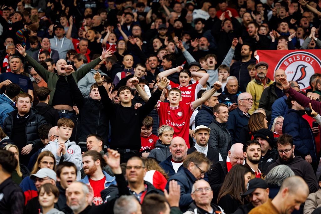 Fan Gallery: Three points at Carrow Road - Bristol City FC