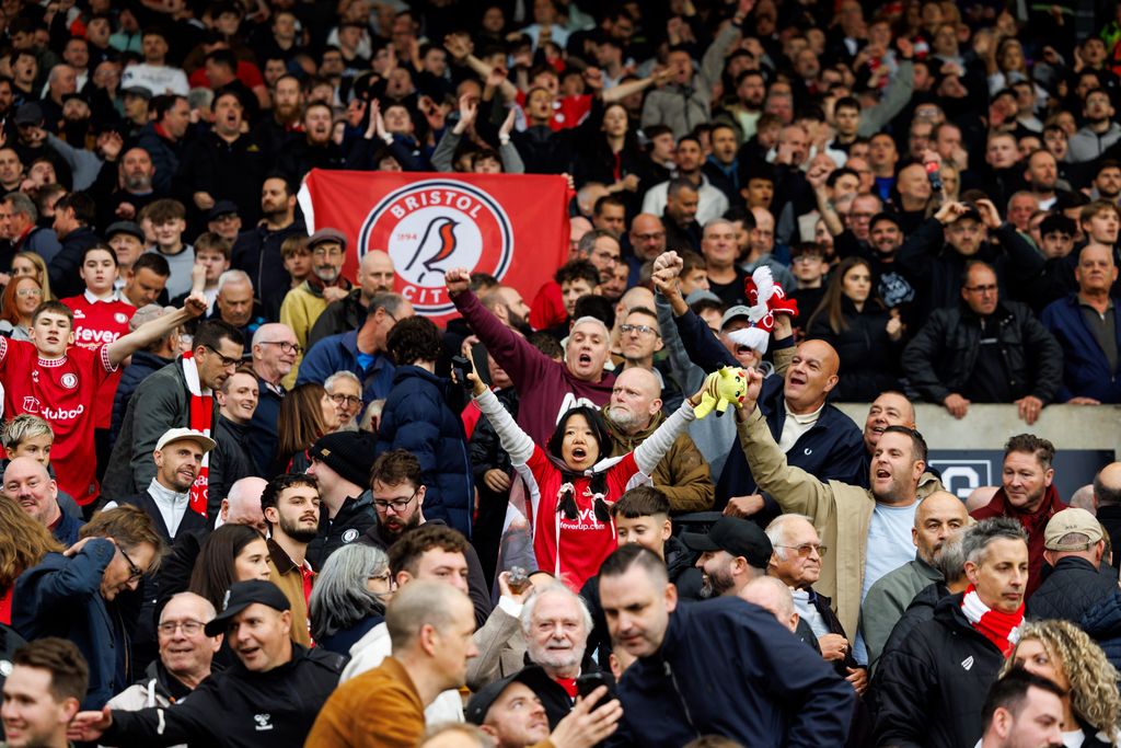 Fan Gallery: Three points at Carrow Road - Bristol City FC