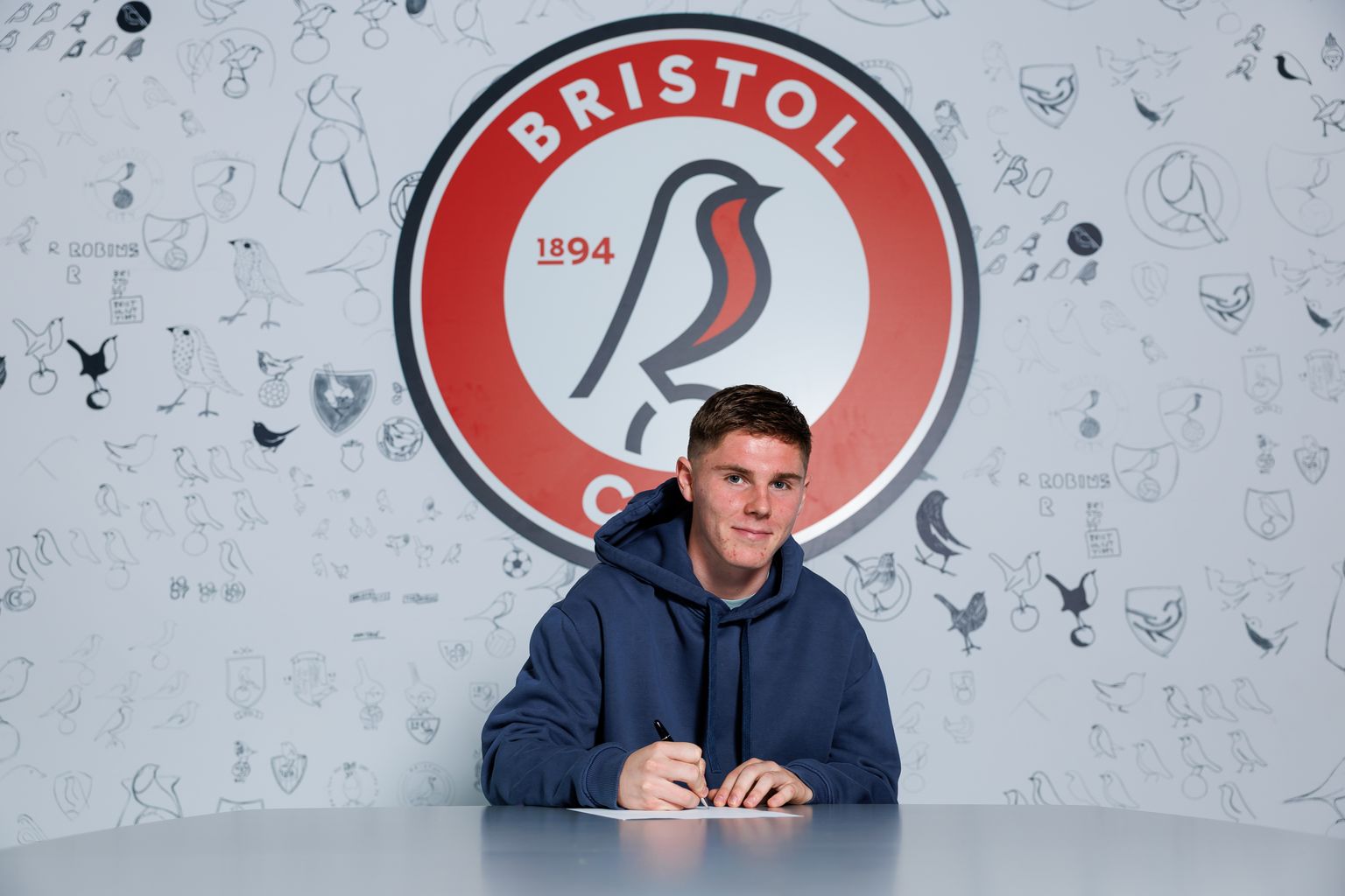 Derrick signs first pro deal - Bristol City FC