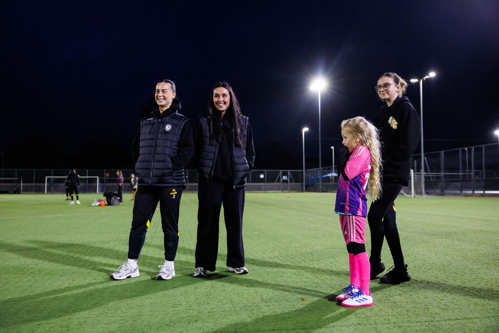 Powell and O'Leary visit Hartcliffe Women and Girls' session - Bristol ...