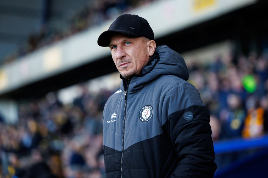 Match Gallery: Oxford United - Bristol City FC